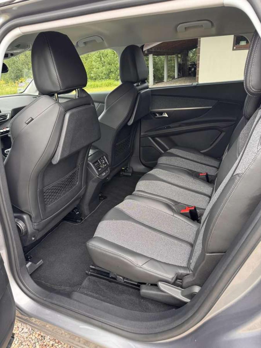 Grey Peugeot 5008 2018 in Vilnius, with an engine capacity of 1.20 L and mileage of 155 thousand km for 9350 €, photo 20 on AUTOMOTO.COM.LV
