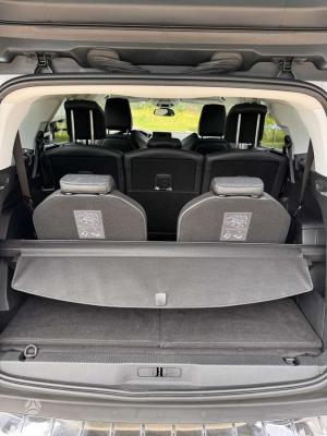 Grey Peugeot 5008 2018 in Vilnius, with an engine capacity of 1.20 L and mileage of 155 thousand km for 9350 €, photo 23 on AUTOMOTO.COM.LV