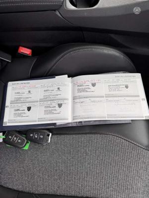 Grey Peugeot 5008 2018 in Vilnius, with an engine capacity of 1.20 L and mileage of 155 thousand km for 9350 €, photo 25 on AUTOMOTO.COM.LV