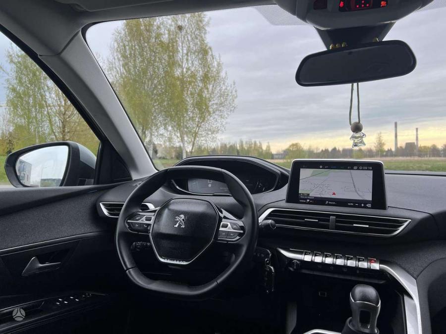 Pelēks Peugeot 5008 2018 Kauņa, ar dzinēja tilpumu 1.50 L un nobraukumu 199 tūkst. km par 10800 €, foto 24 vietnē AUTOMOTO.COM.LV