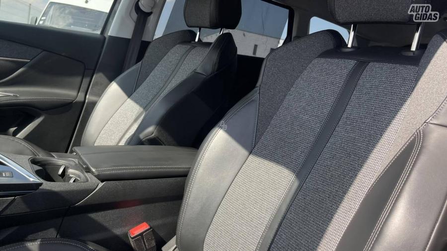 Pelēks Peugeot 5008 2018 Marijampole, ar dzinēja tilpumu 1.60 L un nobraukumu 159 tūkst. km par 12400 €, foto 12 vietnē AUTOMOTO.COM.LV