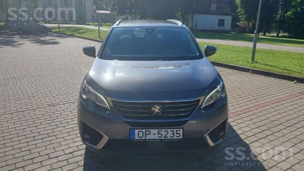 Pelēks Peugeot 5008 2018 Alūksne, ar dzinēja tilpumu 1.20 L un nobraukumu 0 tūkst. km par 8950 €, foto 4 vietnē AUTOMOTO.COM.LV