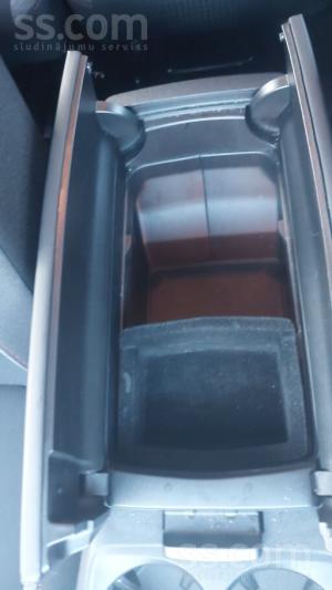 Pelēks Peugeot 5008 2018 Alūksne, ar dzinēja tilpumu 1.20 L un nobraukumu 0 tūkst. km par 8950 €, foto 25 vietnē AUTOMOTO.COM.LV