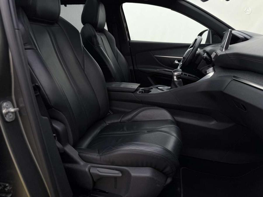 Pelēks Peugeot 5008 2018 Viļņa, ar dzinēja tilpumu 1.20 L un nobraukumu 241 tūkst. km par 9490 €, foto 17 vietnē AUTOMOTO.COM.LV
