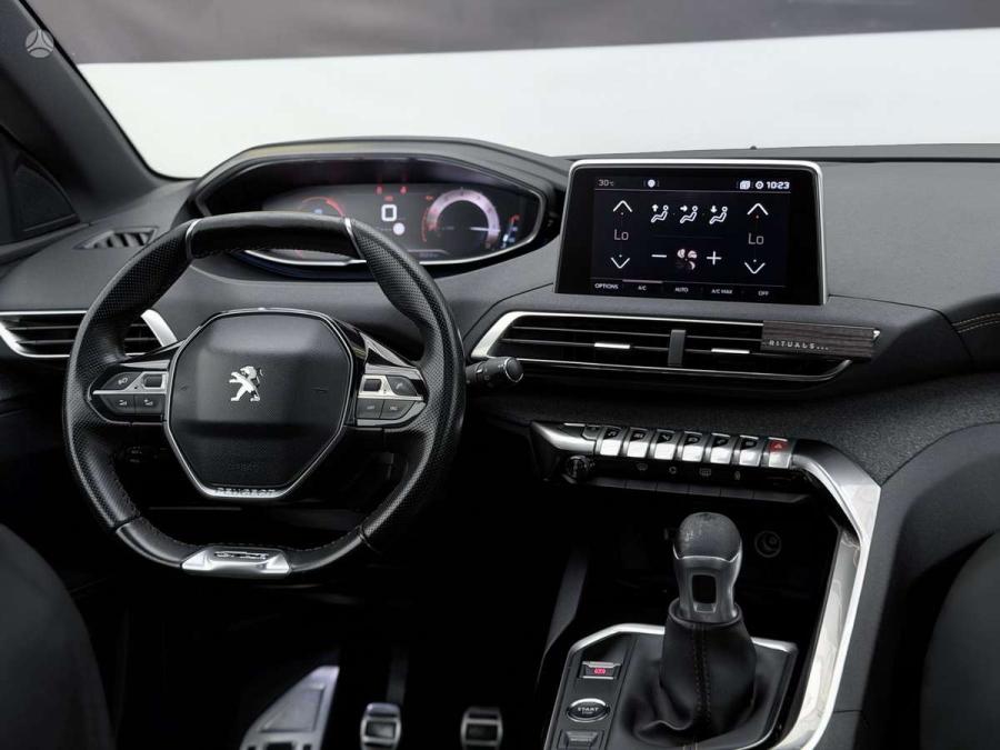 Pelēks Peugeot 5008 2018 Viļņa, ar dzinēja tilpumu 1.20 L un nobraukumu 241 tūkst. km par 9490 €, foto 20 vietnē AUTOMOTO.COM.LV