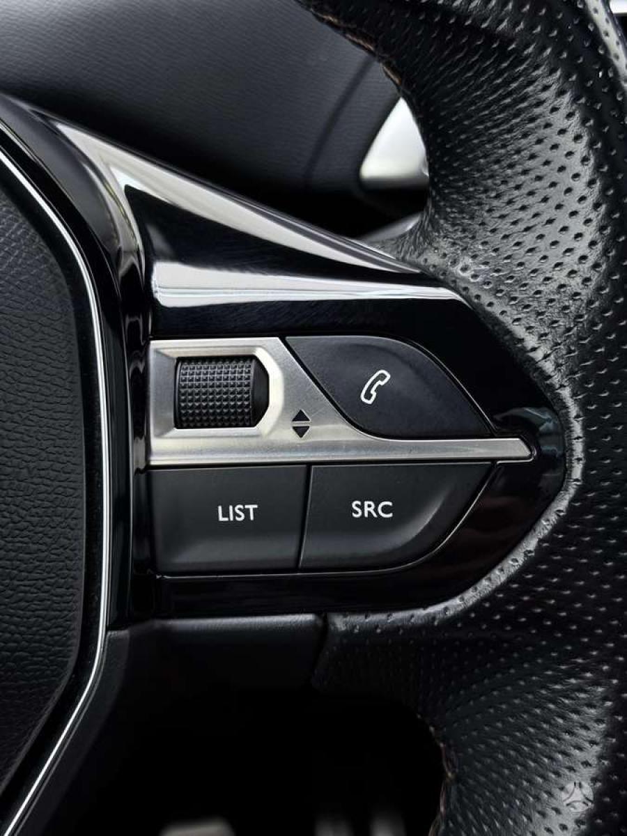 Pelēks Peugeot 5008 2018 Viļņa, ar dzinēja tilpumu 1.20 L un nobraukumu 241 tūkst. km par 9490 €, foto 31 vietnē AUTOMOTO.COM.LV