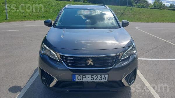 Grey Peugeot 5008 2018 in Aluksne, with an engine capacity of 1.20 L and mileage of 0 thousand km for 8950 €, photo 1 on AUTOMOTO.COM.LV