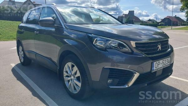 Grey Peugeot 5008 2018 in Aluksne, with an engine capacity of 1.20 L and mileage of 0 thousand km for 8950 €, photo 3 on AUTOMOTO.COM.LV