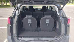Pelēks Peugeot 5008 2018 Alūksne, ar dzinēja tilpumu 1.20 L un nobraukumu 0 tūkst. km par 8950 €, foto 18 vietnē AUTOMOTO.COM.LV