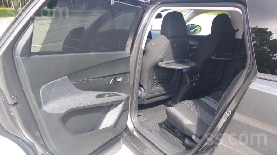 Pelēks Peugeot 5008 2018 Alūksne, ar dzinēja tilpumu 1.20 L un nobraukumu 0 tūkst. km par 8950 €, foto 33 vietnē AUTOMOTO.COM.LV