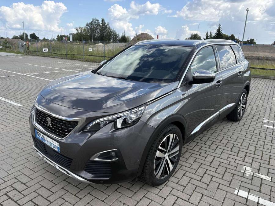 Grey Peugeot 5008 2018 in Taurage, with an engine capacity of 2.00 L and mileage of 289 thousand km for 11900 €, photo 1 on AUTOMOTO.COM.LV