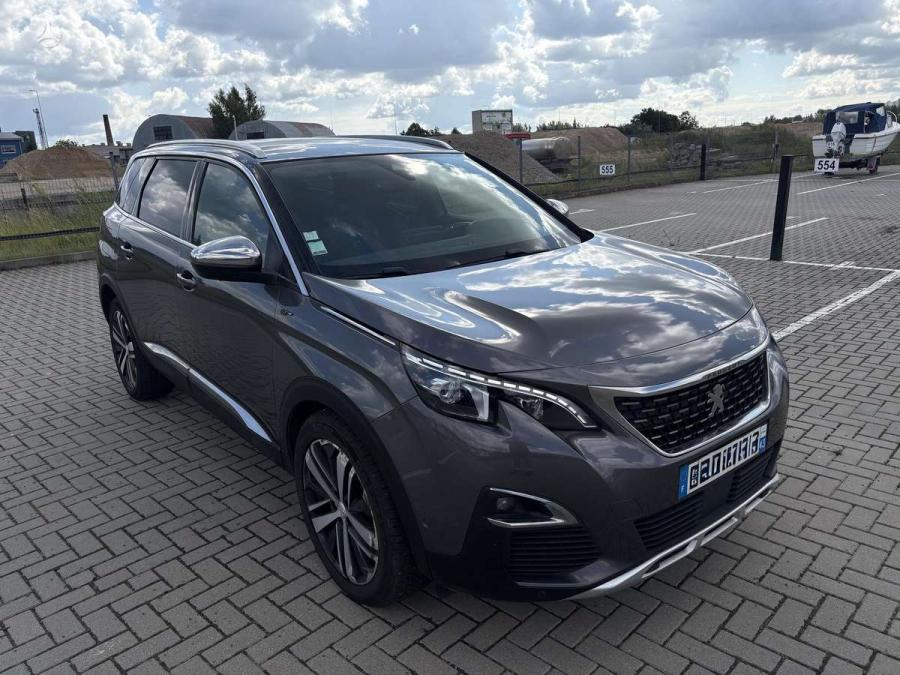 Grey Peugeot 5008 2018 in Taurage, with an engine capacity of 2.00 L and mileage of 289 thousand km for 11900 €, photo 3 on AUTOMOTO.COM.LV