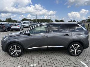 Grey Peugeot 5008 2018 in Taurage, with an engine capacity of 2.00 L and mileage of 289 thousand km for 11900 €, photo 8 on AUTOMOTO.COM.LV
