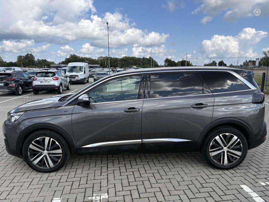 Grey Peugeot 5008 2018 in Taurage, with an engine capacity of 2.00 L and mileage of 289 thousand km for 11900 €, photo 8 on AUTOMOTO.COM.LV
