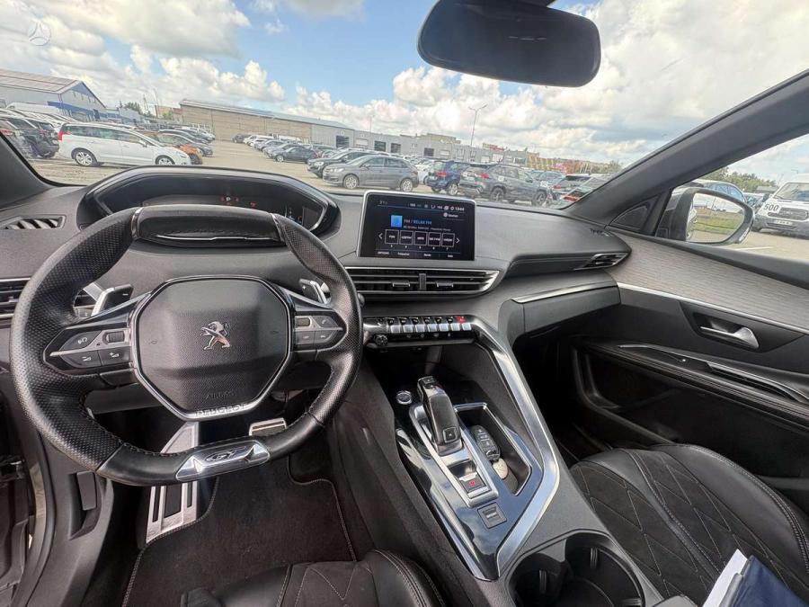 Grey Peugeot 5008 2018 in Taurage, with an engine capacity of 2.00 L and mileage of 289 thousand km for 11900 €, photo 10 on AUTOMOTO.COM.LV
