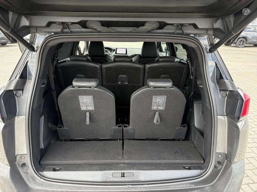 Grey Peugeot 5008 2018 in Taurage, with an engine capacity of 2.00 L and mileage of 289 thousand km for 11900 €, photo 19 on AUTOMOTO.COM.LV