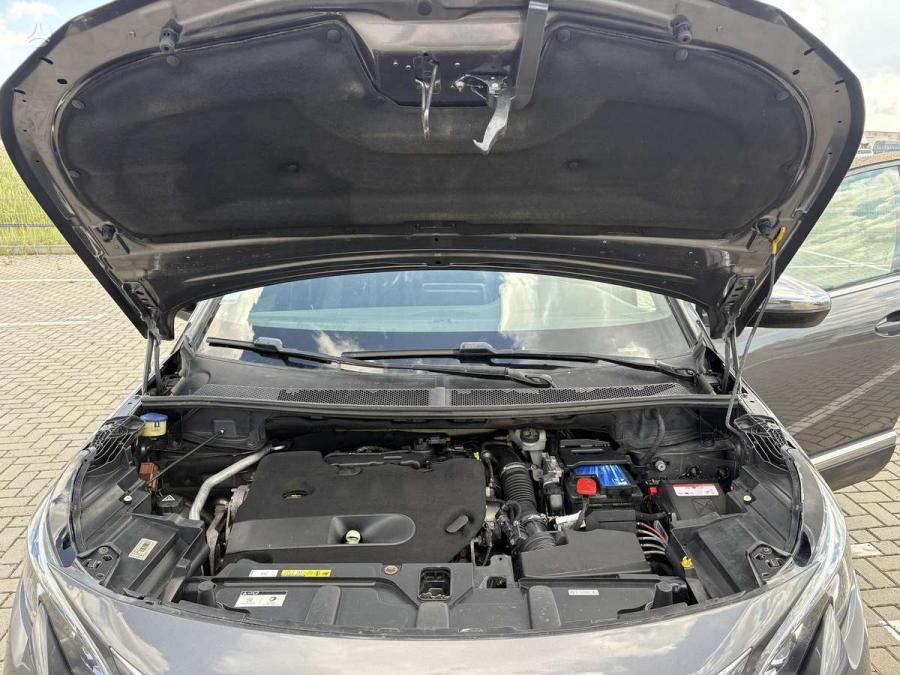Grey Peugeot 5008 2018 in Taurage, with an engine capacity of 2.00 L and mileage of 289 thousand km for 11900 €, photo 23 on AUTOMOTO.COM.LV