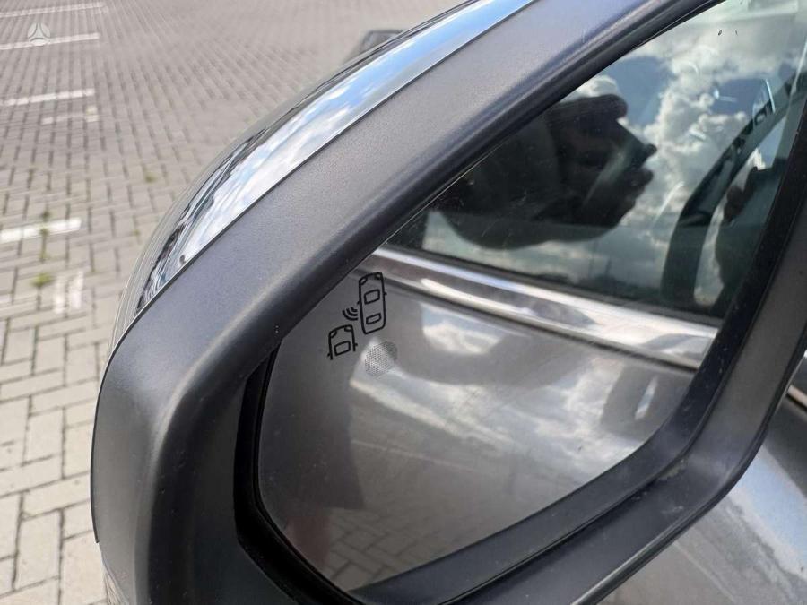 Grey Peugeot 5008 2018 in Taurage, with an engine capacity of 2.00 L and mileage of 289 thousand km for 11900 €, photo 24 on AUTOMOTO.COM.LV