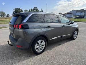 Grey Peugeot 5008 2018 in Marijampole, with an engine capacity of 1.20 L and mileage of 155 thousand km for 7250 €, photo 5 on AUTOMOTO.COM.LV