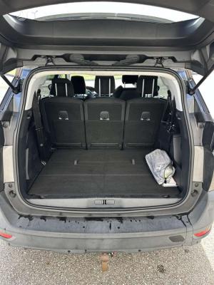 Grey Peugeot 5008 2018 in Marijampole, with an engine capacity of 1.20 L and mileage of 155 thousand km for 7250 €, photo 7 on AUTOMOTO.COM.LV