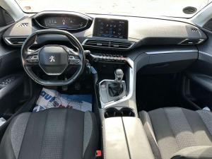 Grey Peugeot 5008 2018 in Marijampole, with an engine capacity of 1.20 L and mileage of 155 thousand km for 7250 €, photo 8 on AUTOMOTO.COM.LV