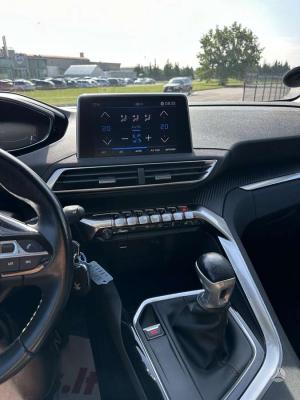 Grey Peugeot 5008 2018 in Marijampole, with an engine capacity of 1.20 L and mileage of 155 thousand km for 7250 €, photo 12 on AUTOMOTO.COM.LV
