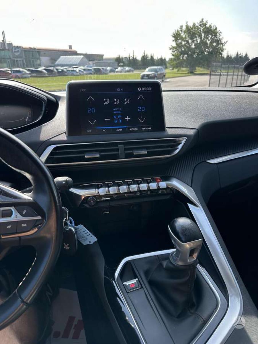 Grey Peugeot 5008 2018 in Marijampole, with an engine capacity of 1.20 L and mileage of 155 thousand km for 7250 €, photo 12 on AUTOMOTO.COM.LV
