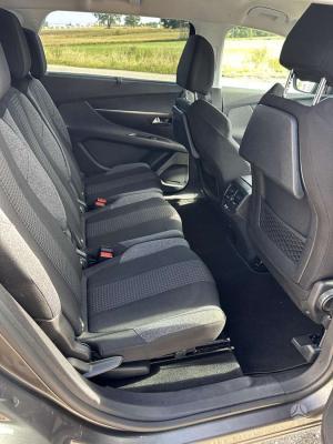 Grey Peugeot 5008 2018 in Marijampole, with an engine capacity of 1.20 L and mileage of 155 thousand km for 7250 €, photo 16 on AUTOMOTO.COM.LV