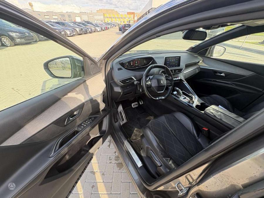 Grey Peugeot 5008 2018 in Taurage, with an engine capacity of 2.00 L and mileage of 290 thousand km for 10700 €, photo 12 on AUTOMOTO.COM.LV