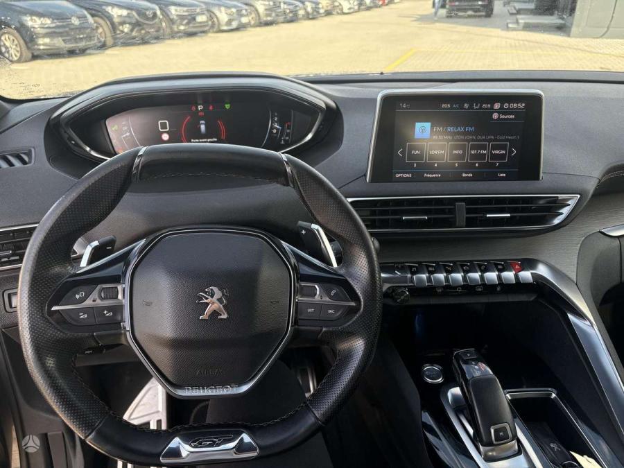 Grey Peugeot 5008 2018 in Taurage, with an engine capacity of 2.00 L and mileage of 290 thousand km for 10700 €, photo 13 on AUTOMOTO.COM.LV