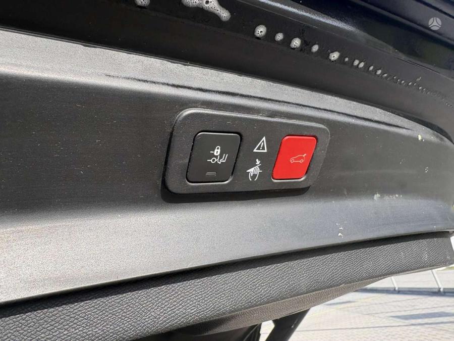 Grey Peugeot 5008 2018 in Taurage, with an engine capacity of 2.00 L and mileage of 290 thousand km for 10700 €, photo 24 on AUTOMOTO.COM.LV
