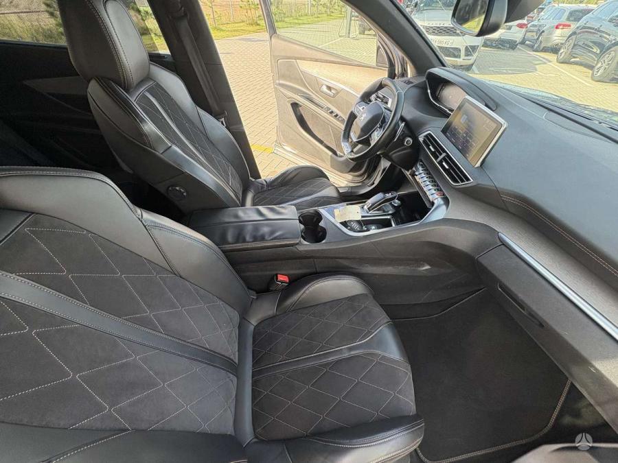 Grey Peugeot 5008 2018 in Taurage, with an engine capacity of 2.00 L and mileage of 290 thousand km for 10700 €, photo 25 on AUTOMOTO.COM.LV