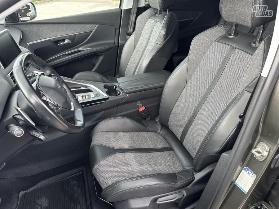Grey Peugeot 5008 2018 in Klaipeda, with an engine capacity of 1.60 L and mileage of 119 thousand km for 17200 €, photo 13 on AUTOMOTO.COM.LV