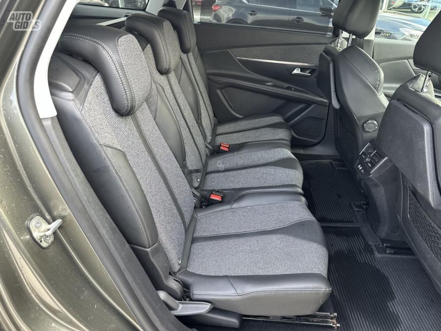 Grey Peugeot 5008 2018 in Klaipeda, with an engine capacity of 1.60 L and mileage of 119 thousand km for 17200 €, photo 26 on AUTOMOTO.COM.LV