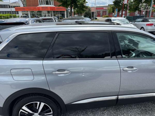 Grey Peugeot 5008 2019 in Kaunas, with an engine capacity of 1.20 L and mileage of 95 thousand km for 22738 €, photo 5 on AUTOMOTO.COM.LV