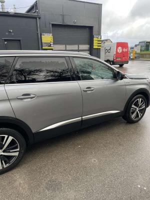 Pelēks Peugeot 5008 2019 Raseiniai, ar dzinēja tilpumu 1.50 L un nobraukumu 140 tūkst. km par 12600 €, foto 7 vietnē AUTOMOTO.COM.LV