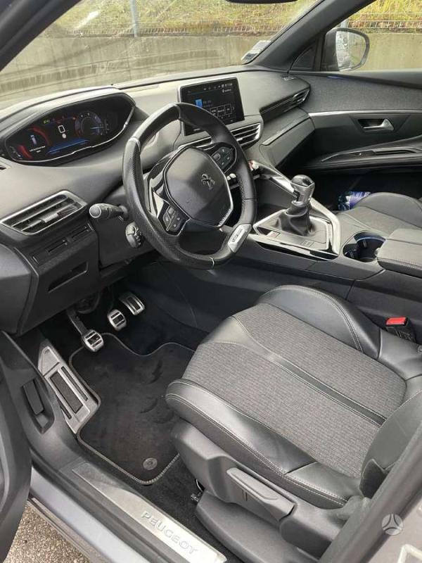 Pelēks Peugeot 5008 2019 Raseiniai, ar dzinēja tilpumu 1.50 L un nobraukumu 140 tūkst. km par 12600 €, foto 11 vietnē AUTOMOTO.COM.LV