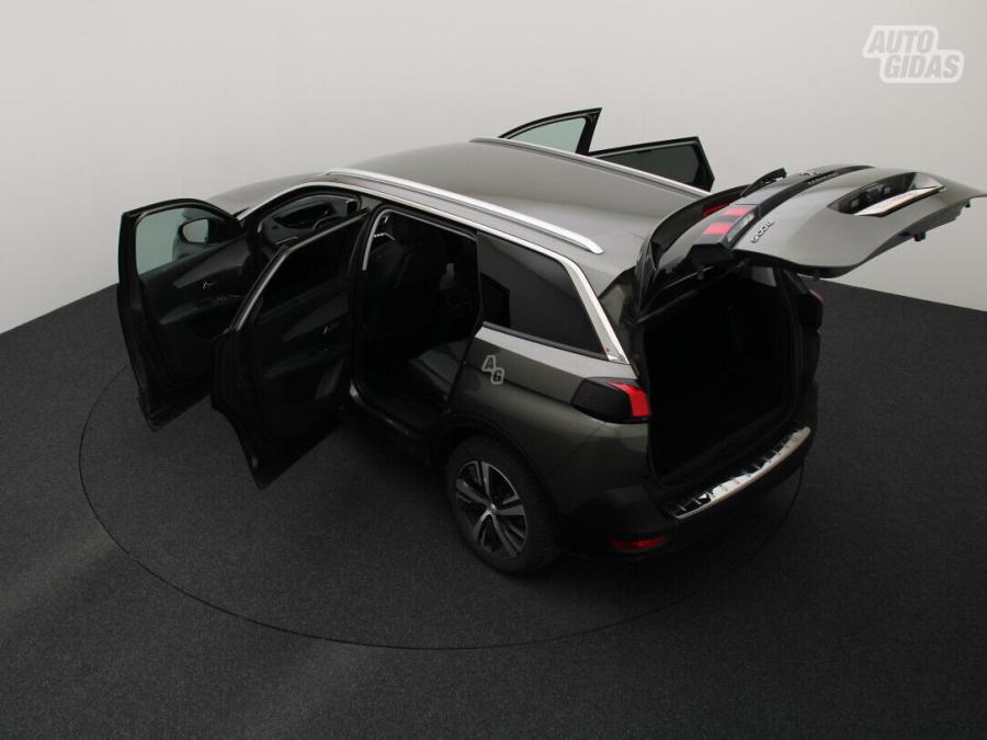 Grey Peugeot 5008 2019 in Vilnius, with an engine capacity of 1.50 L and mileage of 175 thousand km for 16499 €, photo 13 on AUTOMOTO.COM.LV