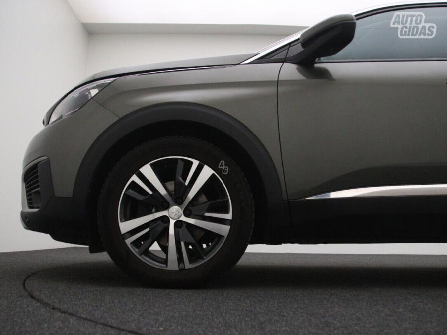 Grey Peugeot 5008 2019 in Vilnius, with an engine capacity of 1.50 L and mileage of 175 thousand km for 16499 €, photo 28 on AUTOMOTO.COM.LV