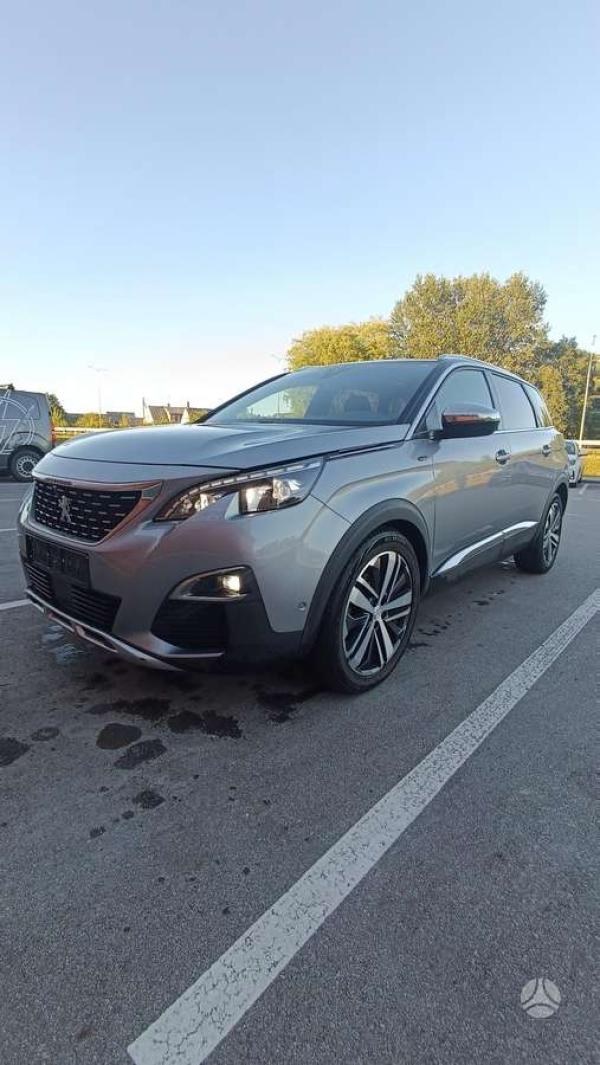 Grey Peugeot 5008 2019 in Gargzdai, with an engine capacity of 2.00 L and mileage of 280 thousand km for 14900 €, photo 1 on AUTOMOTO.COM.LV