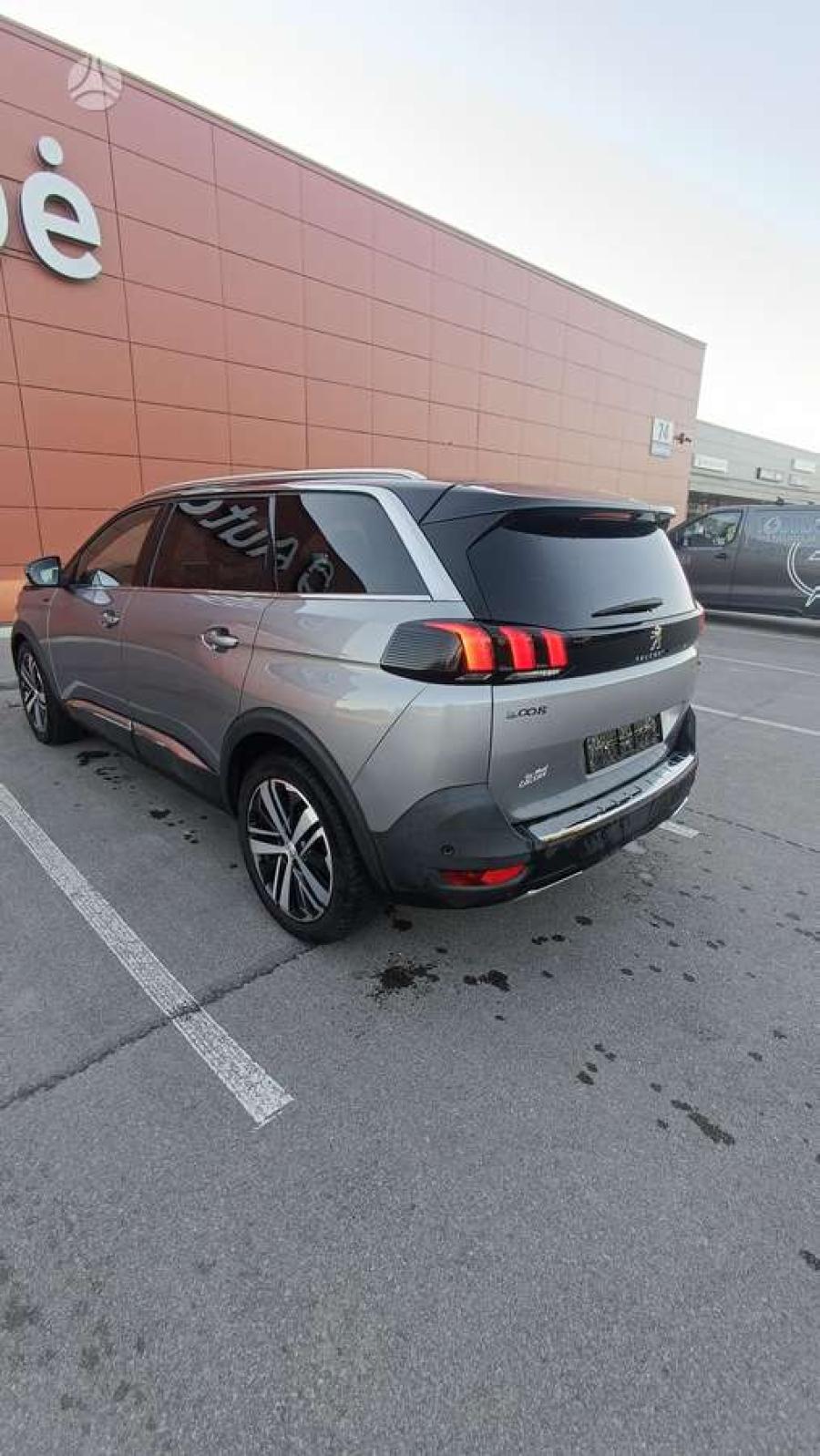 Pelēks Peugeot 5008 2019 Gargždai, ar dzinēja tilpumu 2.00 L un nobraukumu 280 tūkst. km par 14900 €, foto 4 vietnē AUTOMOTO.COM.LV