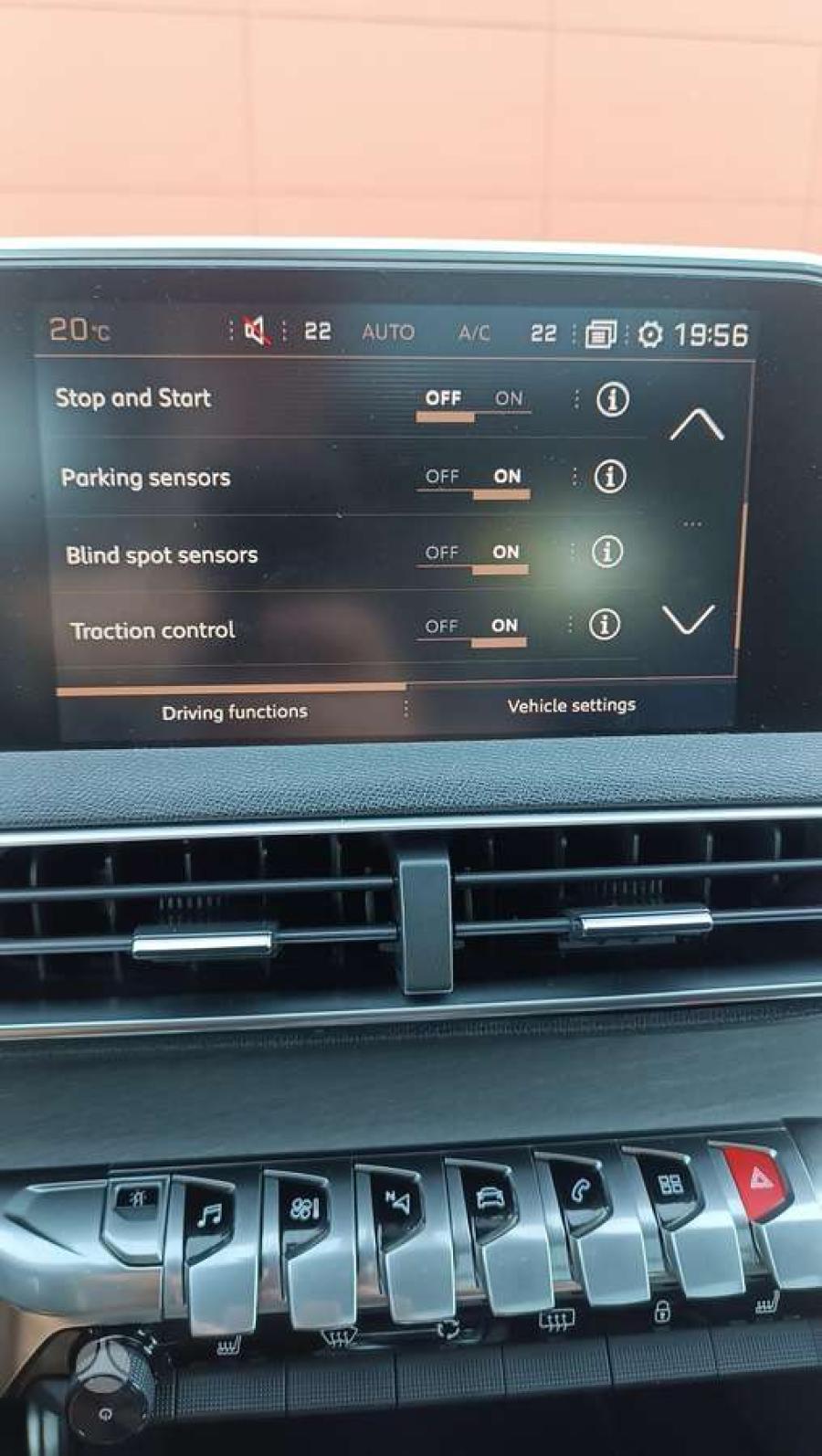 Pelēks Peugeot 5008 2019 Gargždai, ar dzinēja tilpumu 2.00 L un nobraukumu 280 tūkst. km par 14900 €, foto 36 vietnē AUTOMOTO.COM.LV