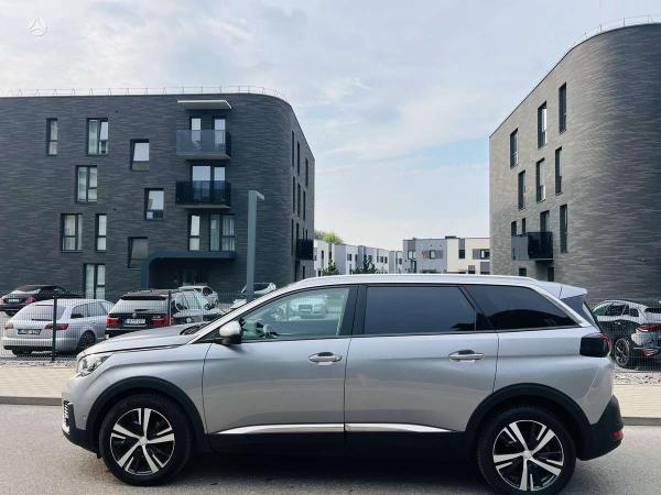 Grey Peugeot 5008 2019 in Kaunas, with an engine capacity of 1.50 L and mileage of 199 thousand km for 9850 €, photo 4 on AUTOMOTO.COM.LV