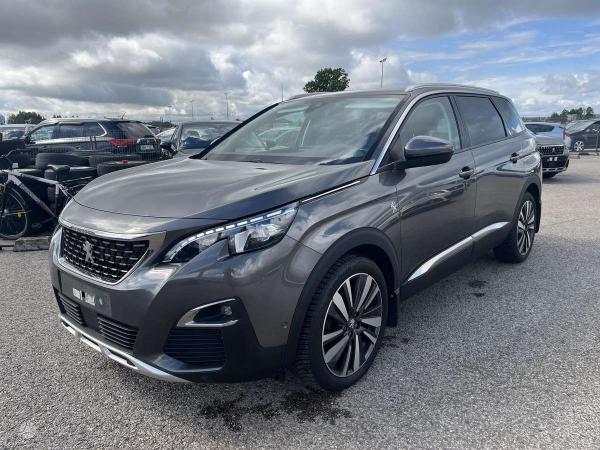 Grey Peugeot 5008 2019 in Marijampole, with an engine capacity of 1.50 L and mileage of 174 thousand km for 12500 €, photo 1 on AUTOMOTO.COM.LV