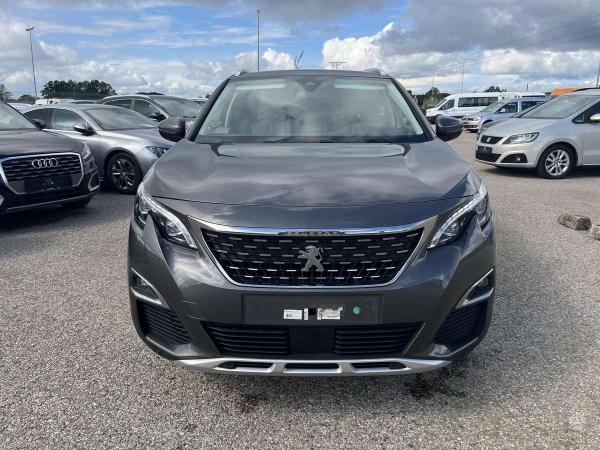 Grey Peugeot 5008 2019 in Marijampole, with an engine capacity of 1.50 L and mileage of 174 thousand km for 12500 €, photo 3 on AUTOMOTO.COM.LV