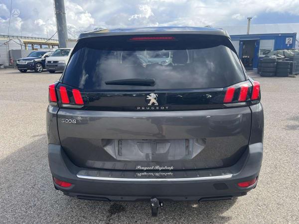 Grey Peugeot 5008 2019 in Marijampole, with an engine capacity of 1.50 L and mileage of 174 thousand km for 12500 €, photo 7 on AUTOMOTO.COM.LV