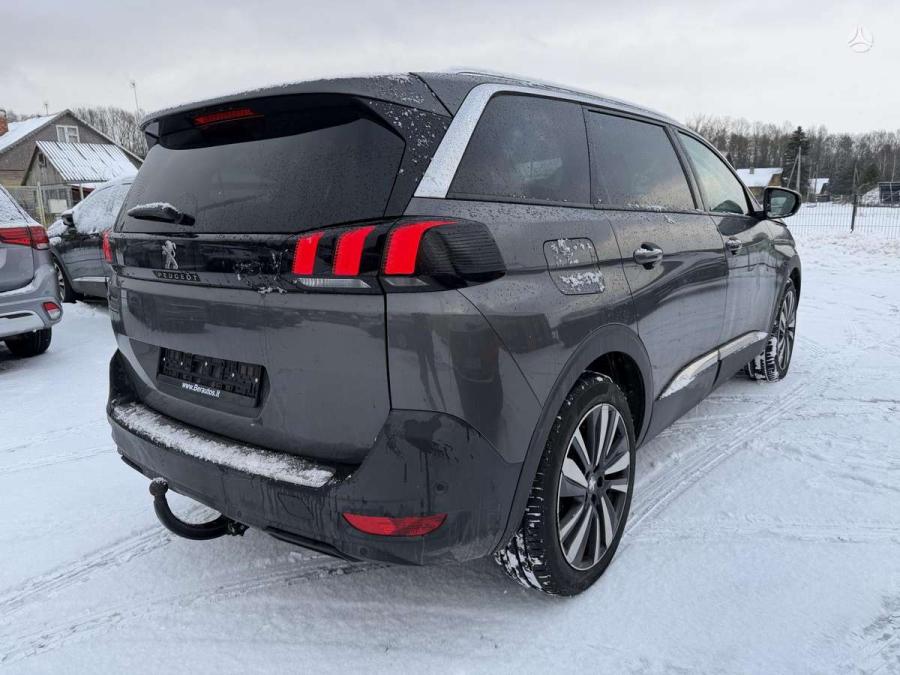 Grey Peugeot 5008 2020 in Kaunas, with an engine capacity of 1.20 L and mileage of 172 thousand km for 12900 €, photo 6 on AUTOMOTO.COM.LV