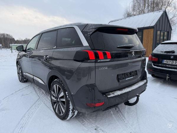 Grey Peugeot 5008 2020 in Kaunas, with an engine capacity of 1.20 L and mileage of 172 thousand km for 12900 €, photo 9 on AUTOMOTO.COM.LV