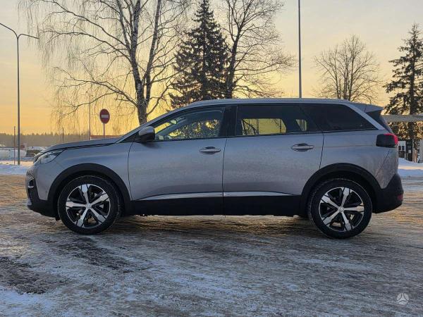 Grey Peugeot 5008 2020 in Taurage, with an engine capacity of 1.50 L and mileage of 221 thousand km for 10499 €, photo 8 on AUTOMOTO.COM.LV