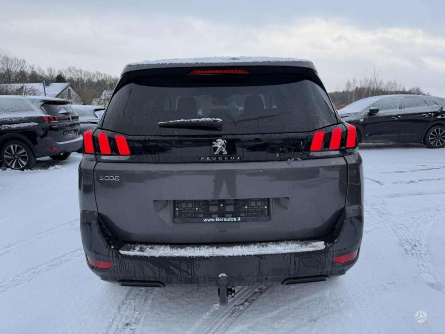 Grey Peugeot 5008 2020 in Kaunas, with an engine capacity of 1.20 L and mileage of 172 thousand km for 12500 €, photo 8 on AUTOMOTO.COM.LV